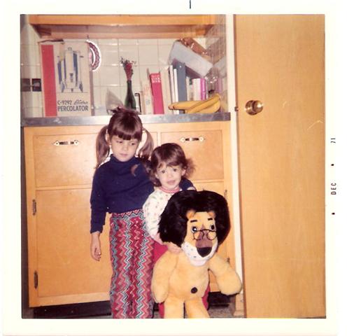 Chez Danisse: Dene & Lisa (& Lion)